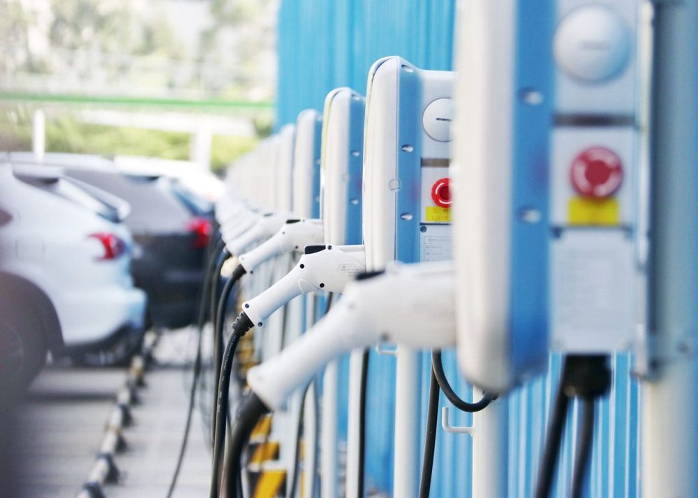 The Difference Between Fast and Slow Charging of Electric Vehicles